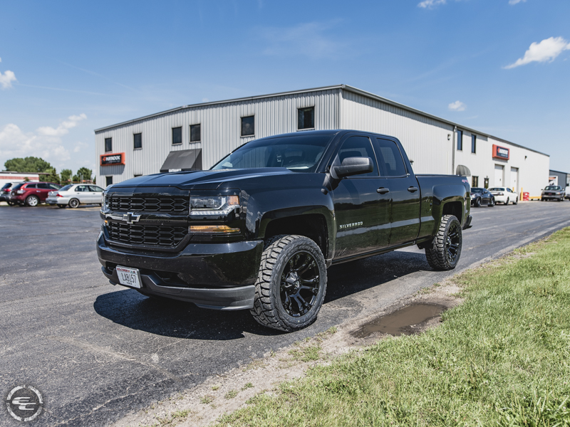 2016 Chevrolet Silverado 1500 - 20x9 Fuel Offroad Wheels 285/55R20 Toyo ...