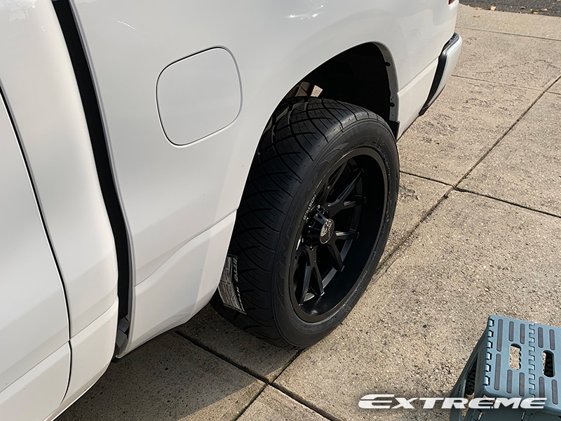2019 Ram 1500 - 22x10 Hostile Wheels 305/45R22 Nitto Tires
