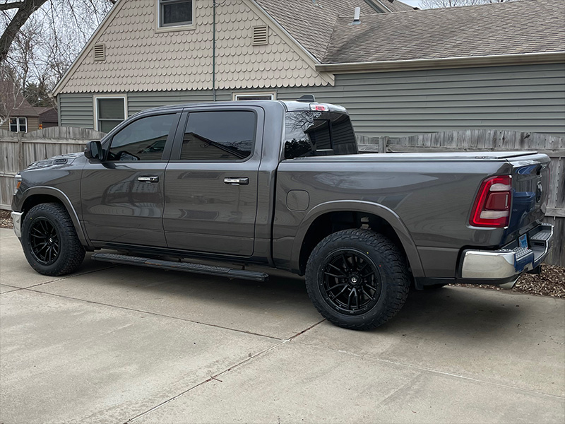 2020 Ram 1500 - 20x10 Fuel Offroad Wheels 275/60R20 Falken Tires
