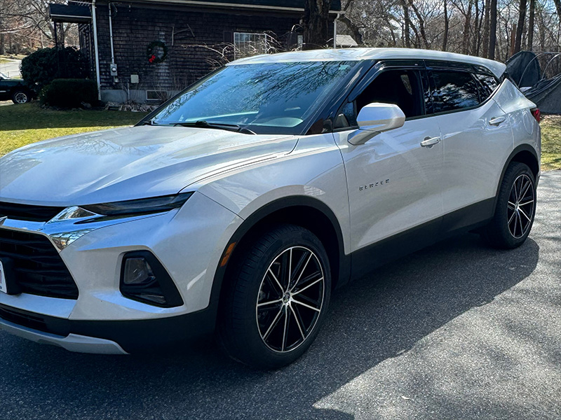 2021 Chevrolet Blazer - 20x8.5 2Crave Wheels 245/50R20 General Tires