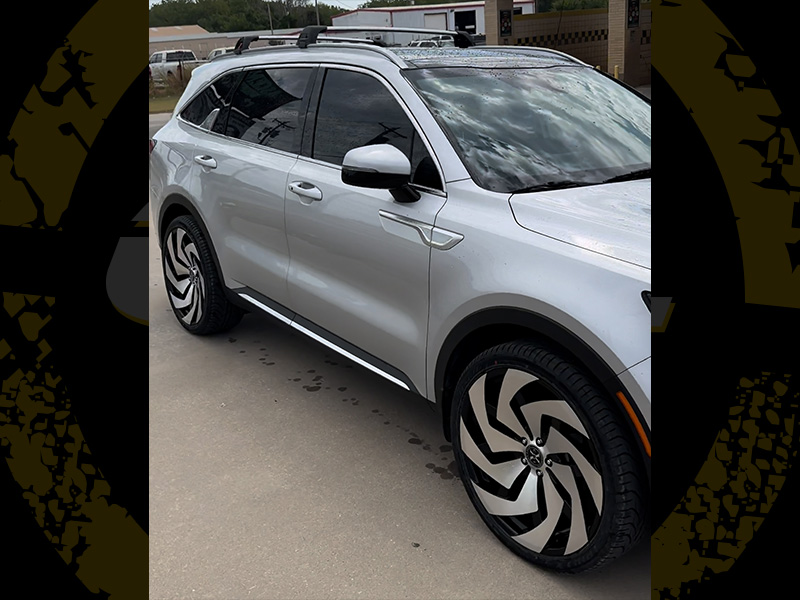 2021 Kia Sorento - 22x9 Xcess Wheels 265/35ZR22 Lexani Tires