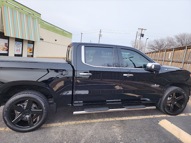 2022 Chevrolet Silverado 1500 - 22x9.5 Dub Wheels 305/45R22 Nexen Tires