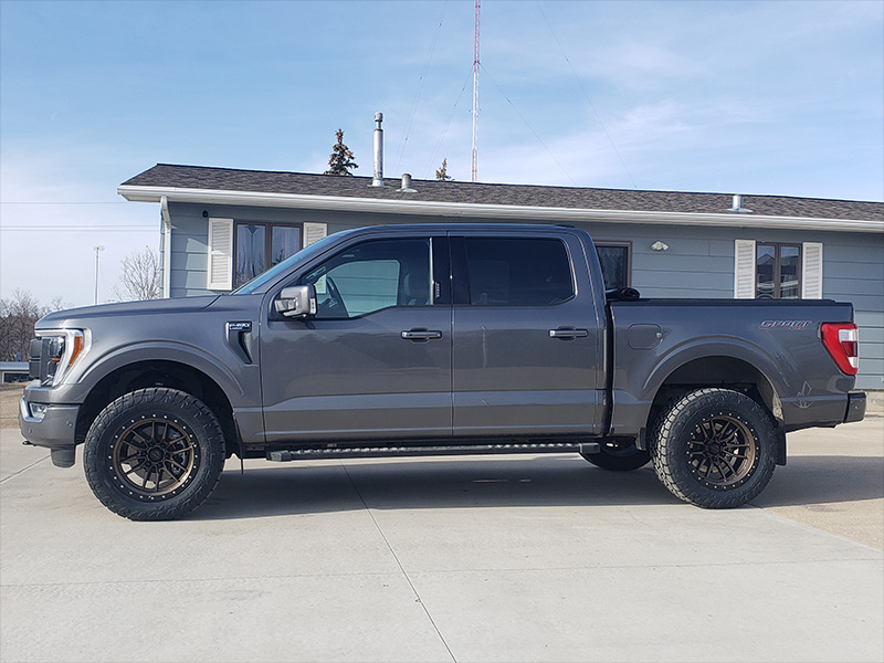 2022 Ford F-150 - 20x10 Lock Offroad Wheels LT33x12.50R20 Toyo Tires