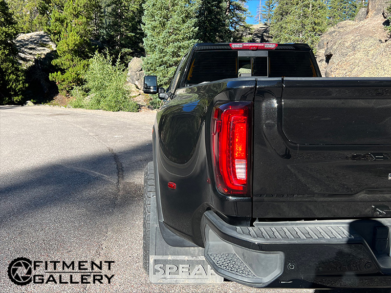 2022 GMC Sierra 3500 HD - Staggered Cali Offroad Wheels LT275/65R20 ...