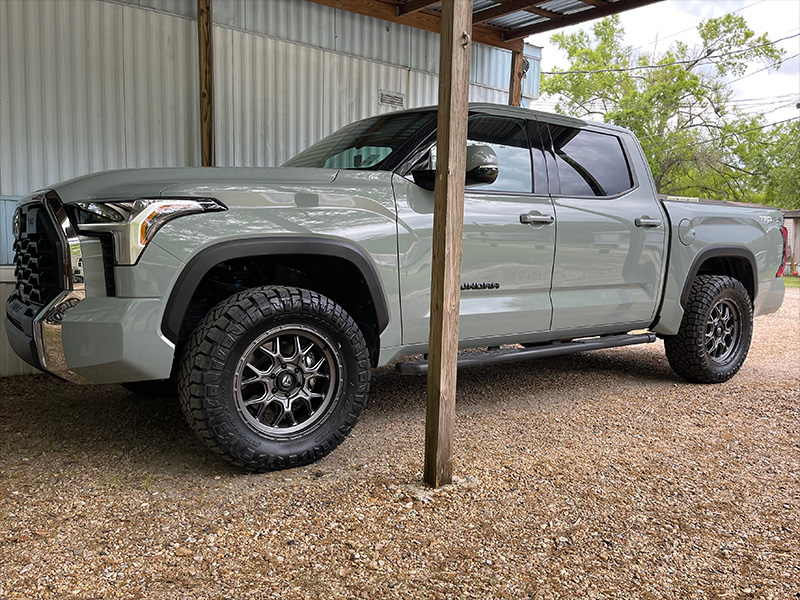 2022 Toyota Tundra - 20x9 Fuel Offroad Wheels 35x12.50R20 Nitto Tires
