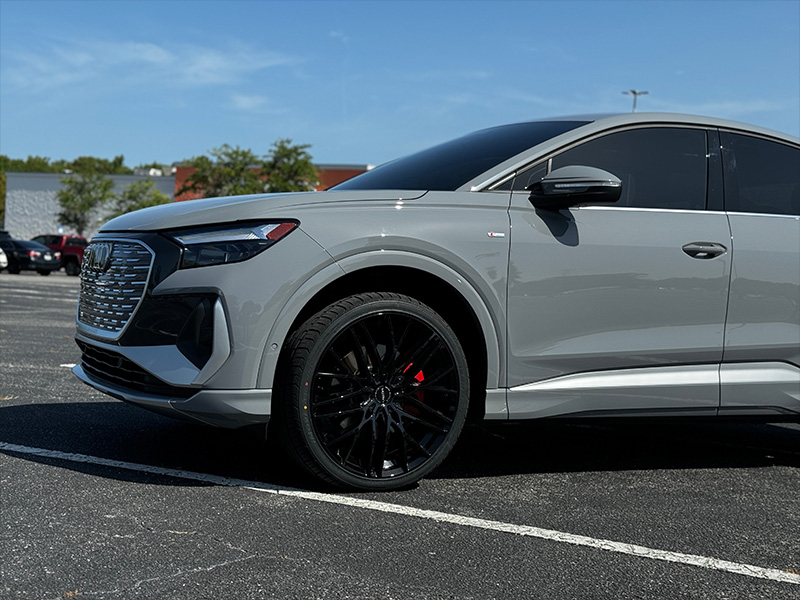 2023 Audi Q4 e-tron Sportback - 22x9 Motiv Wheels 265/35R22 Ironman Tires