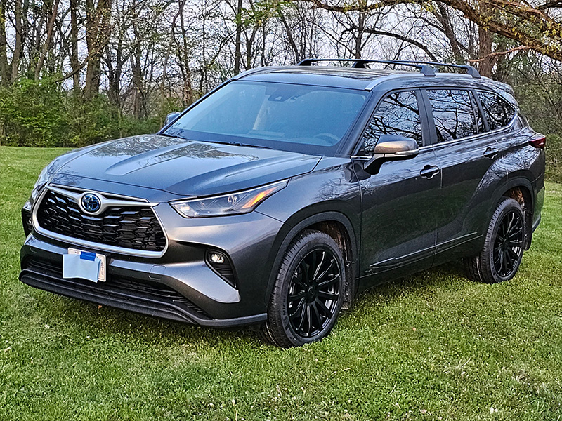 2023 Toyota Highlander - 20x8.5 MRR Wheels 235/55R20 Michelin Tires