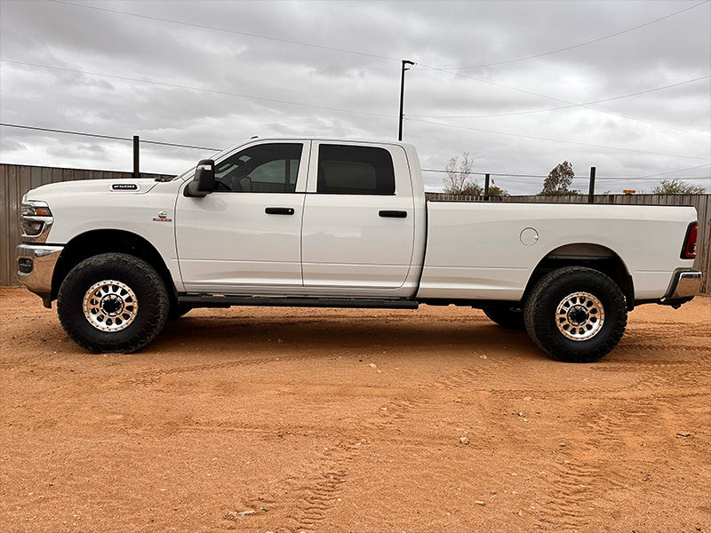 2024 Ram 2500 - 17x8.5 Method Race Wheels LT37x12.50R17 Toyo Tires