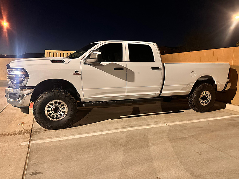 2024 Ram 2500 - 17x8.5 Method Race Wheels LT37x12.50R17 Toyo Tires
